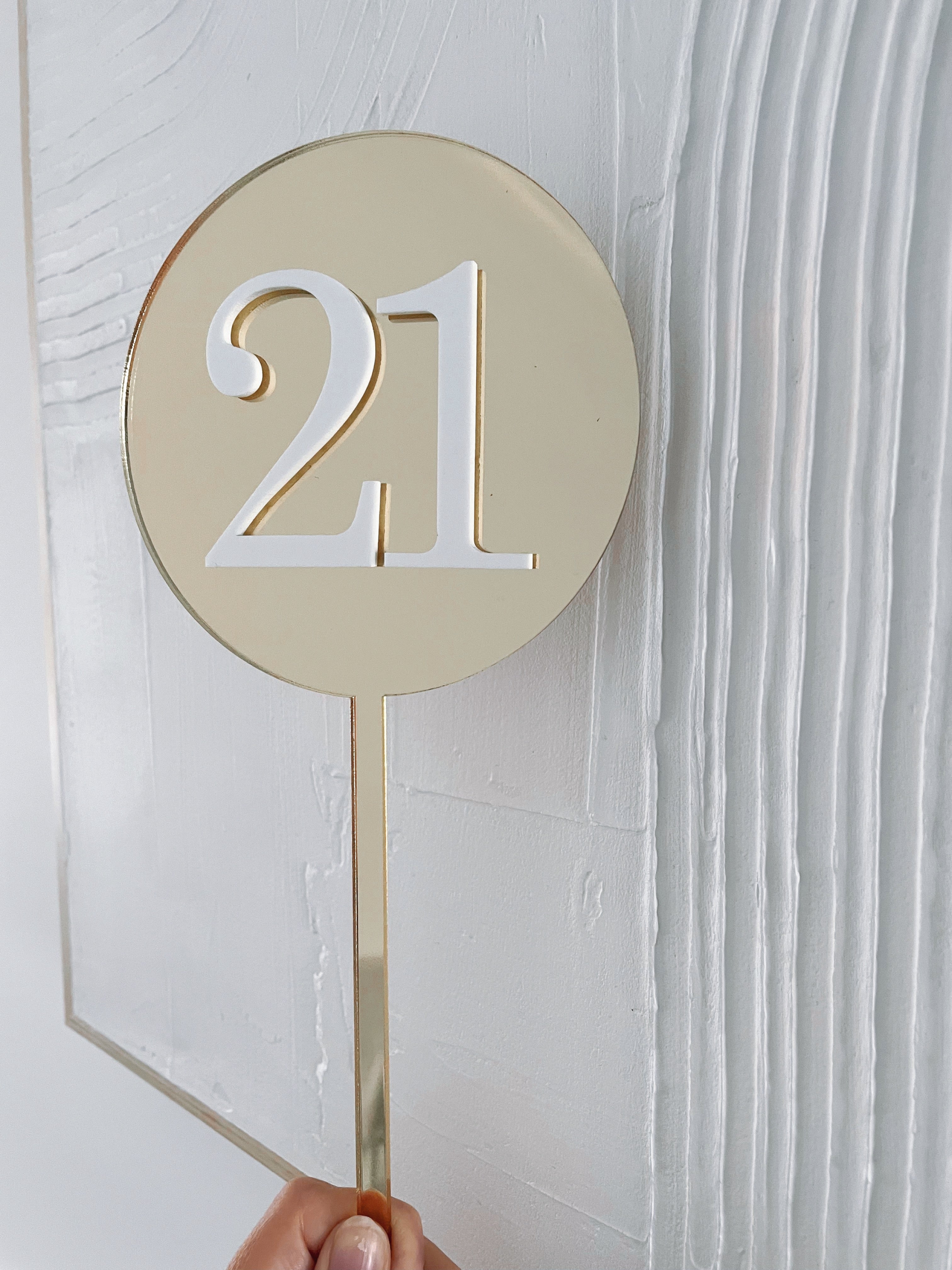 Paddle number cake topper – Maple and Belle