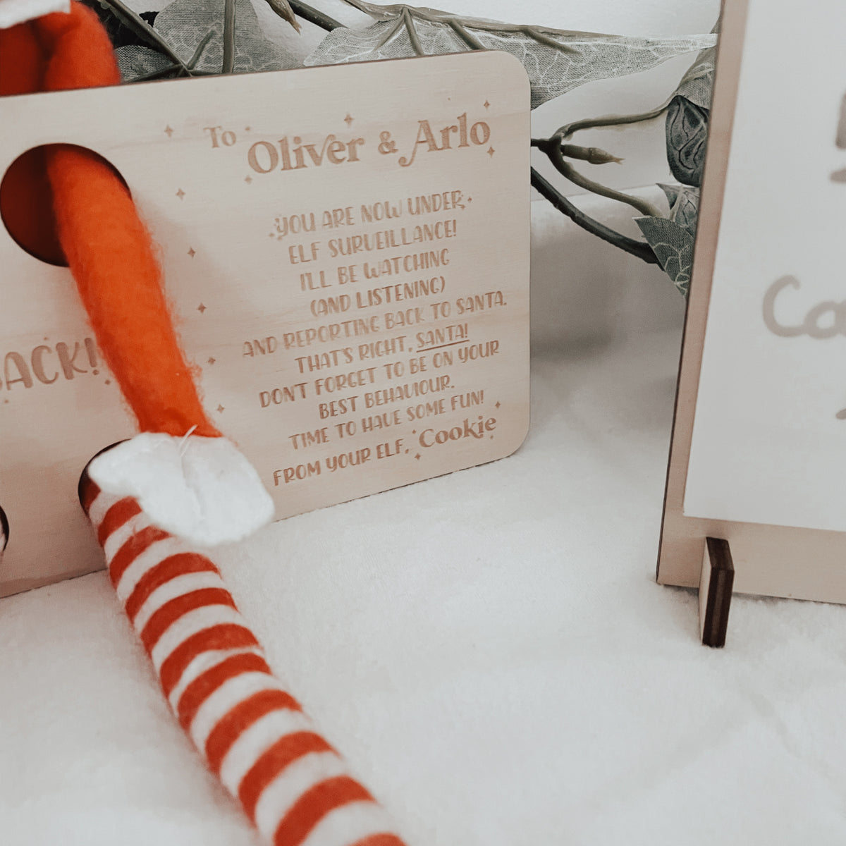 Elf on the shelf wooden set – Maple and Belle